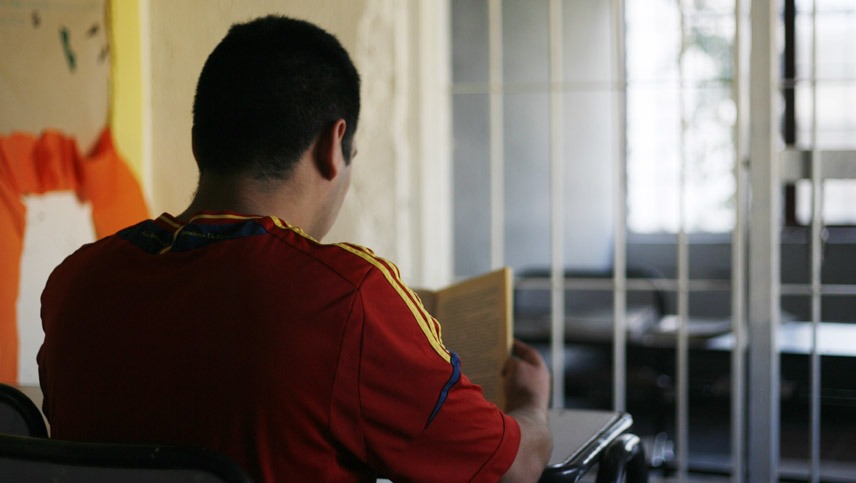 ¿Cómo es dar clases adentro de la cárcel? - LT3